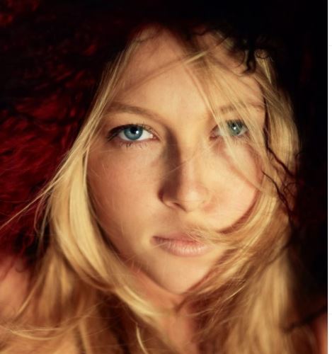 India Oxenberg Continues to Speak Out; Posts Naked Yoga Photos of ...