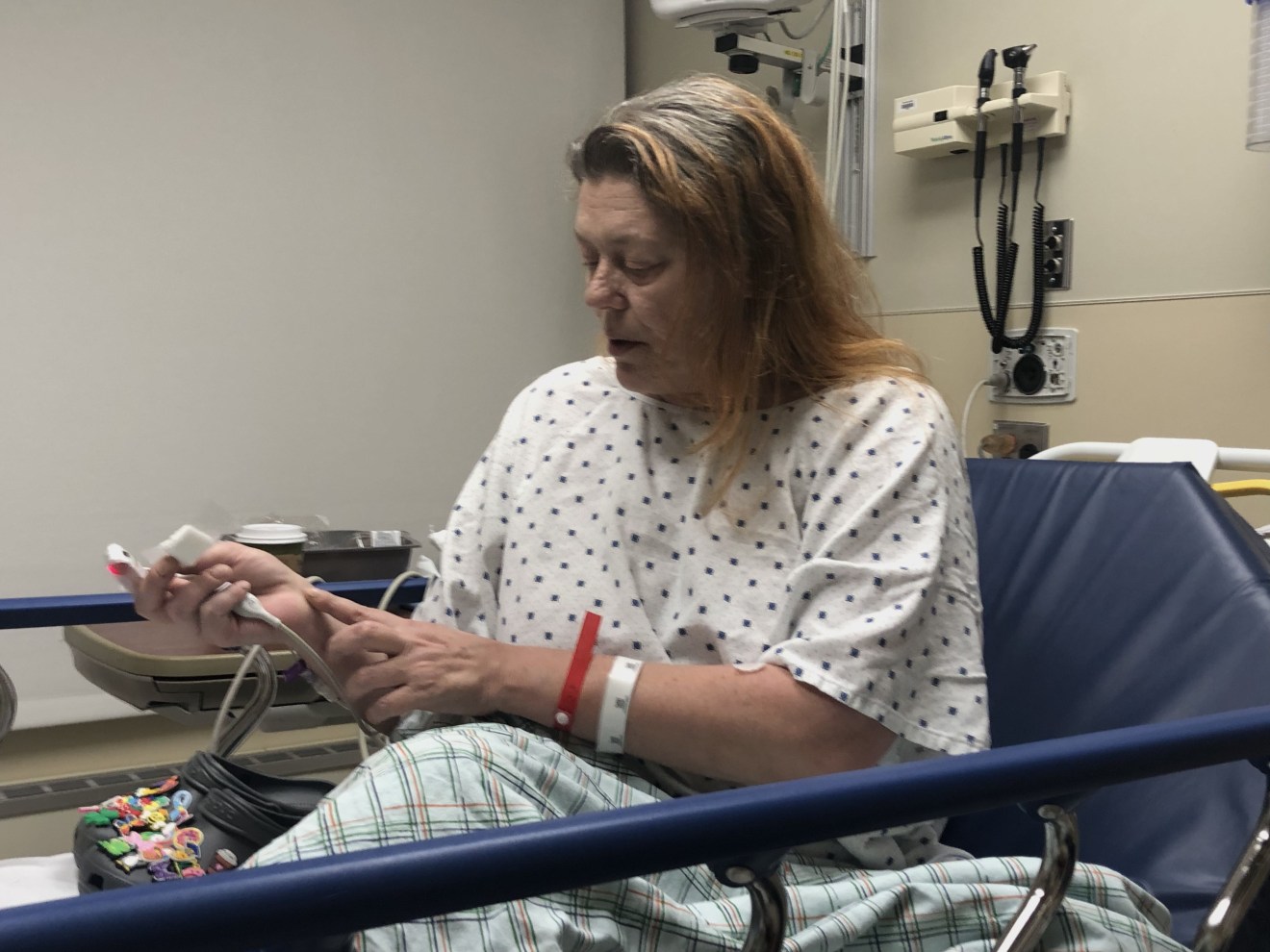 Handcuffs Removed From Mother Whose Plea to See Children Led to Arrest ...